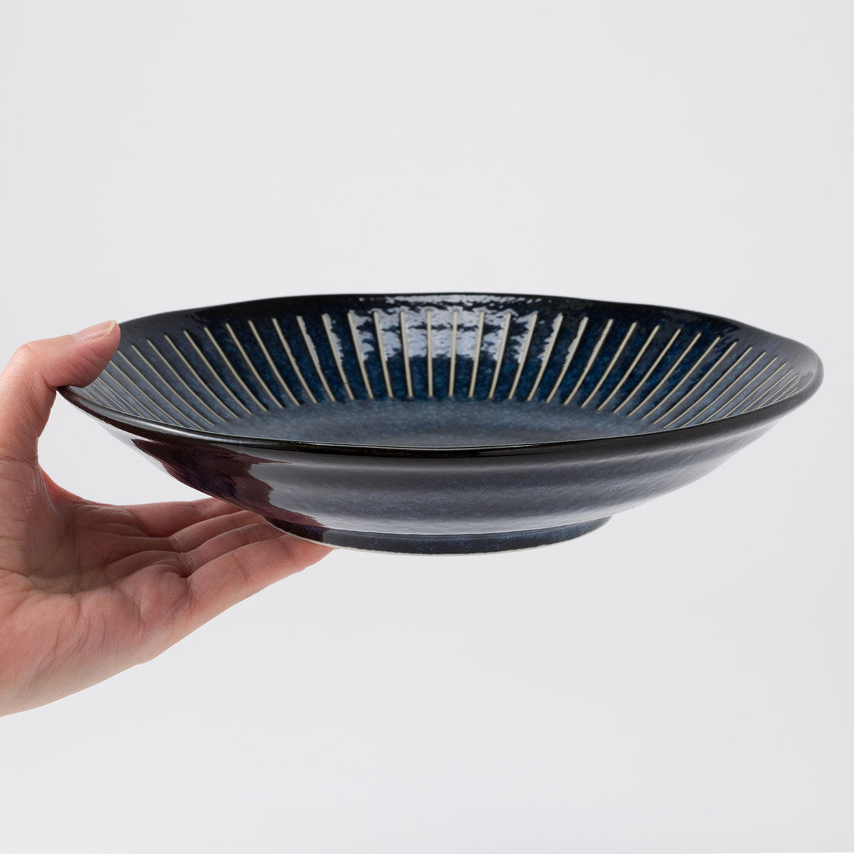 ULTRA LIGHTWEIGHT DINNERWARE